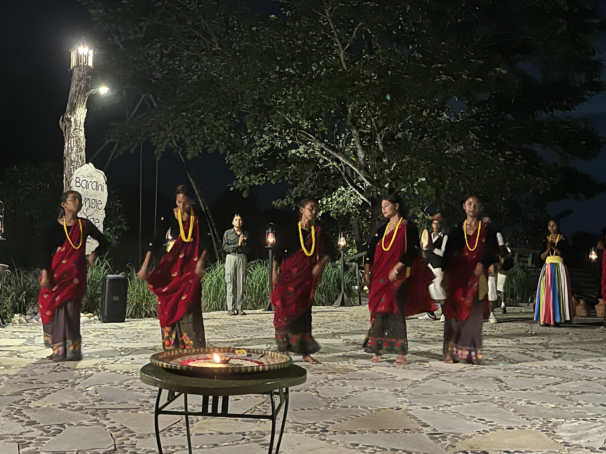 The Tharu and Kumal Ethnic Groups of the Terai – Colette's Grand Detour