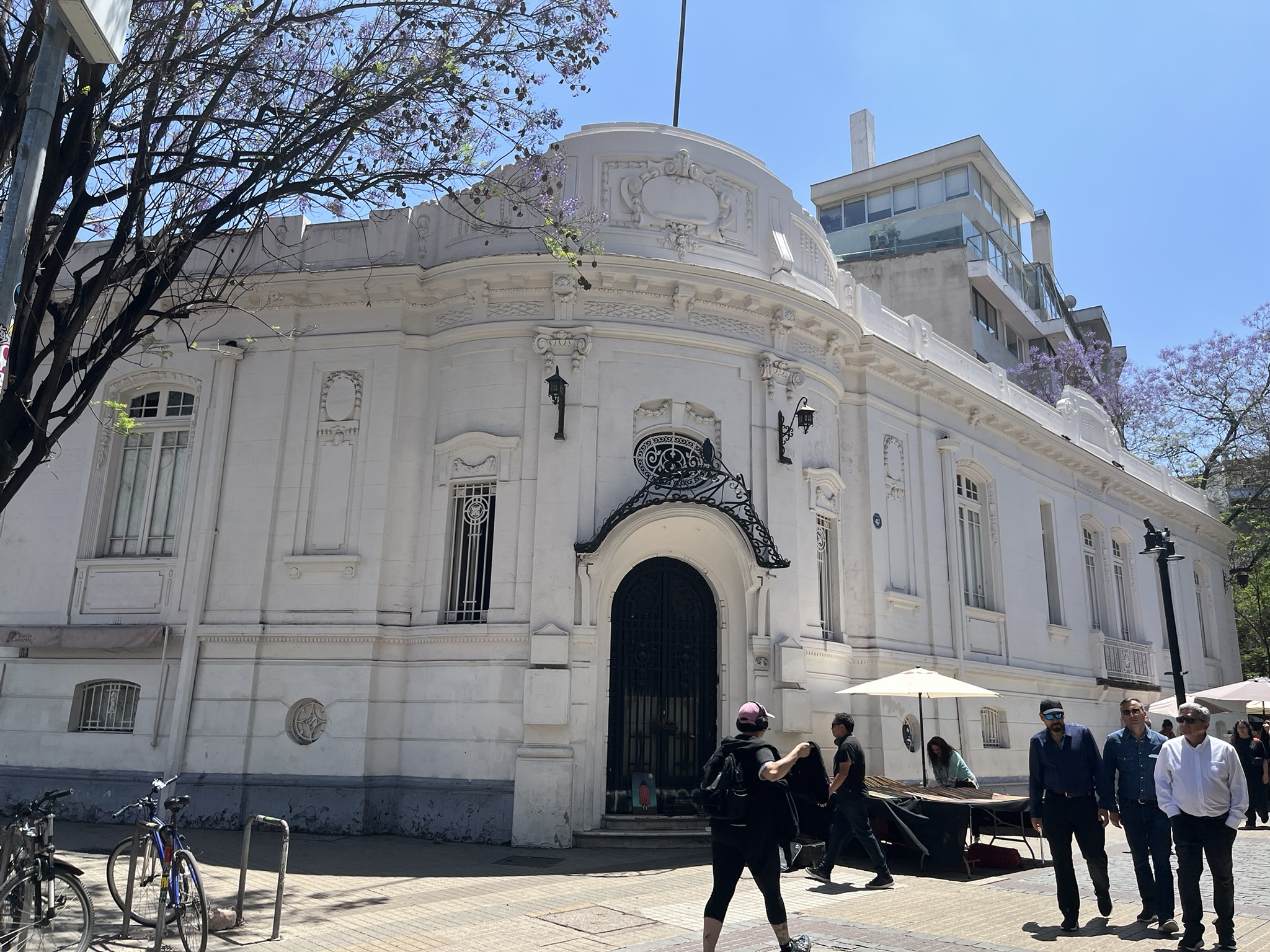 First Impressions of Santiago – Barrio Lastarria – Colette's Grand Detour